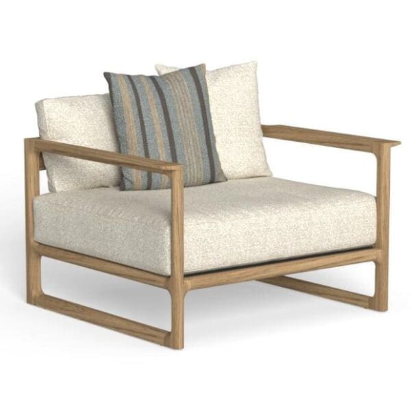 Roberti Atollo Canopied Daybed W/ Sun Shade Sail | Clima Home